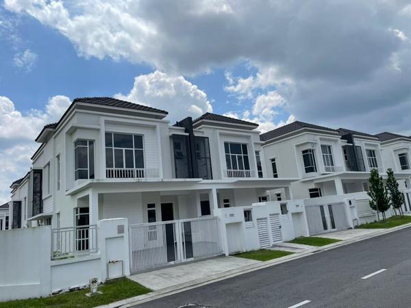Setia Tropika, Kempas - Property Info, Photos & Statistics | iRumah