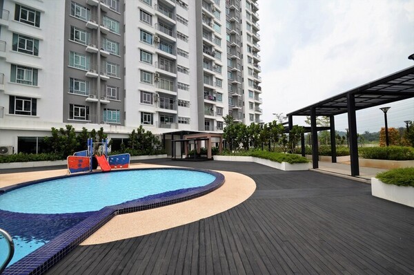 Springville Residence, Equine Park - Property Info, Photos & Statistics ...