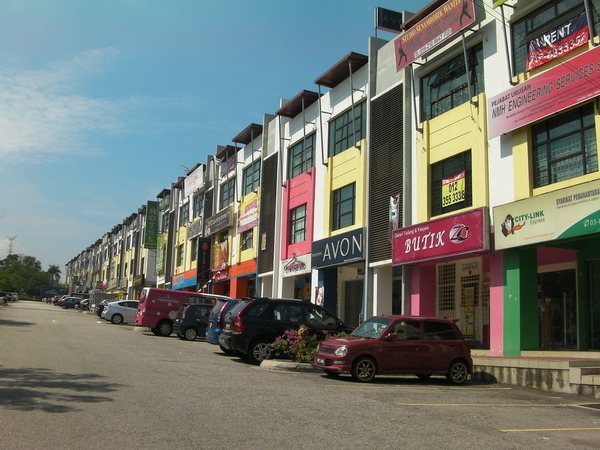 Putra Walk, Taman Pinggiran Putra - Property Info, Photos & Statistics ...