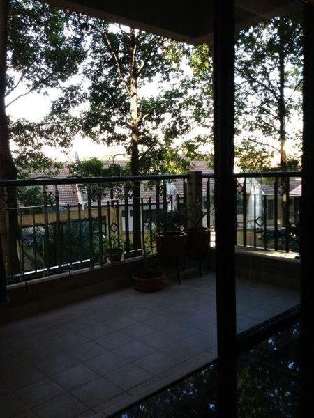 Cameron Towers, Bukit Gasing - Property Info, Photos & Statistics | iRumah