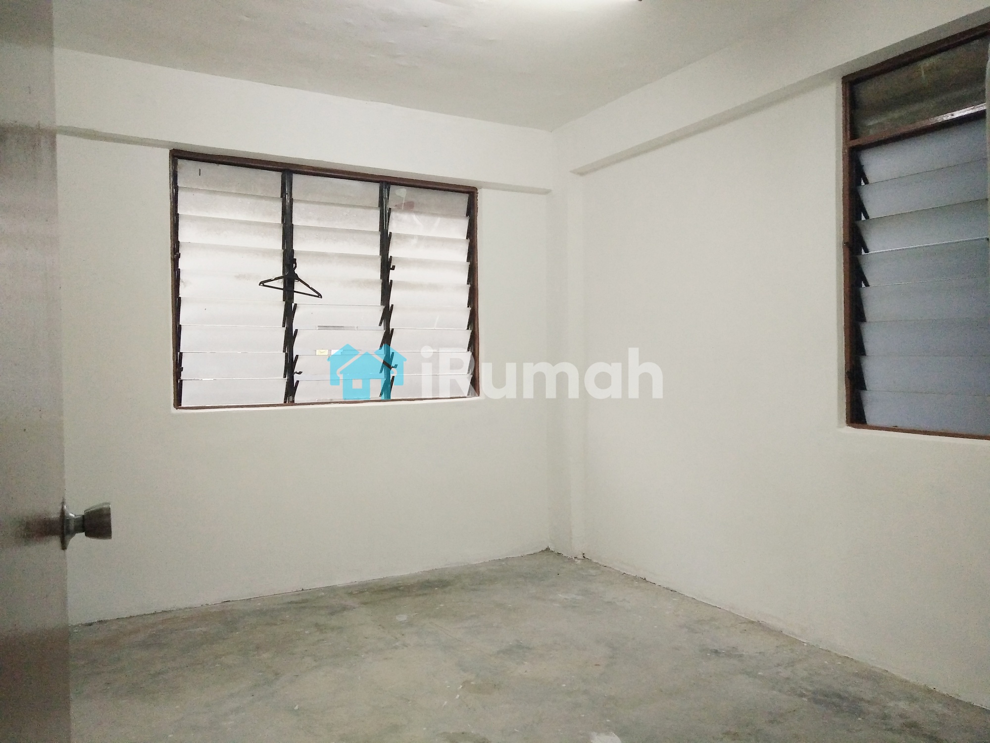 Taman Bukit Angkasa, Pantai Dalam - 125 Building & Interior Photos | iRumah