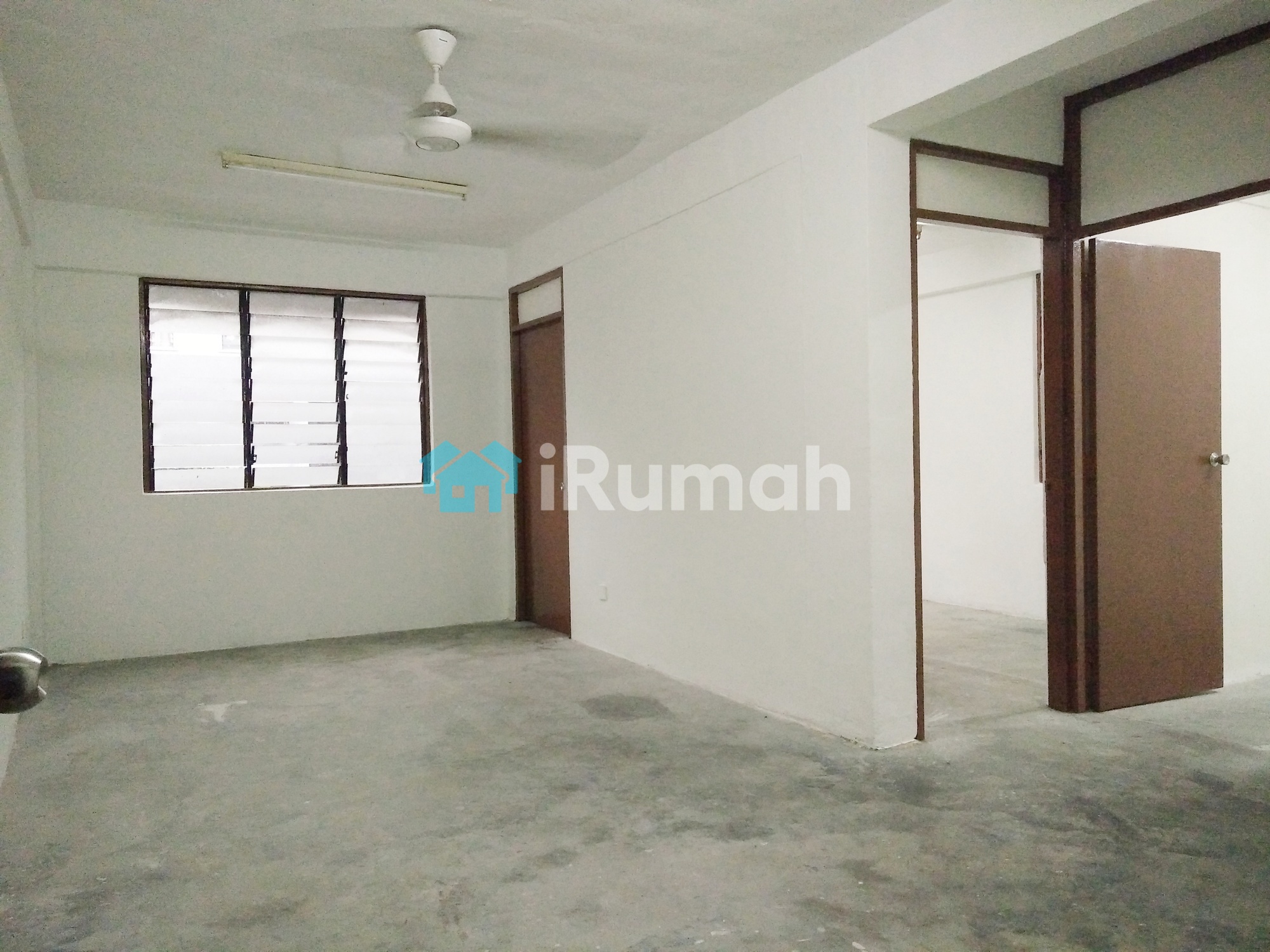 Taman Bukit Angkasa, Pantai Dalam - 125 Building & Interior Photos | iRumah