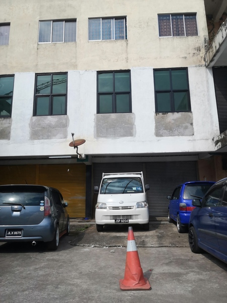 Plaza Larkin Indah, Larkin - Maklumat Hartanah, Gambar & Statistik | iRumah