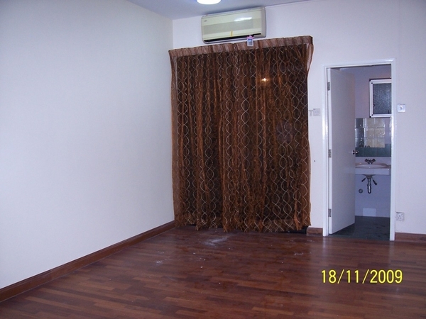 Maxwell Towers, Bukit Gasing - Property Info, Photos & Statistics | iRumah